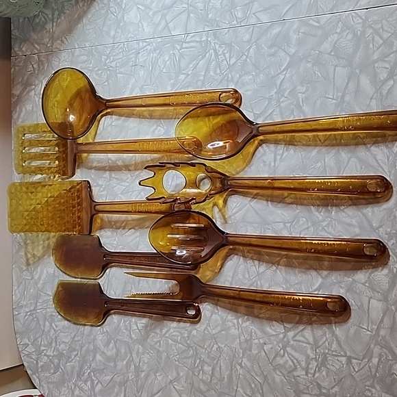 Vintage | Kitchen | Vintage 97s Ultratemp Clear Amber Kitchen Utensils ...